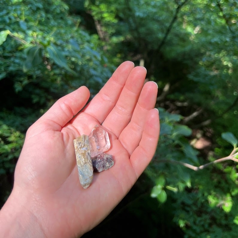 How to Work with Local Stones - Asia Suler